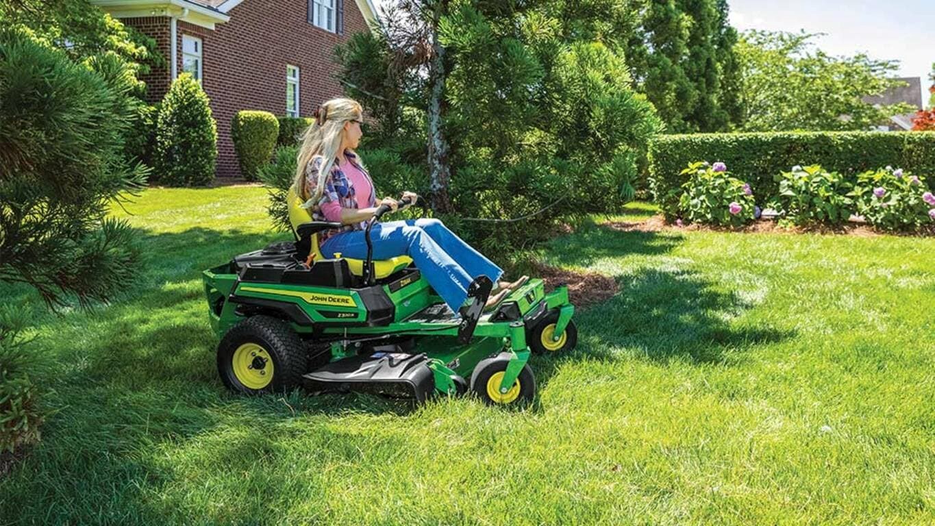 John Deere Z320R ZTrak™ Mower with 42-in. Deck » Taylor & Messick, Delaware