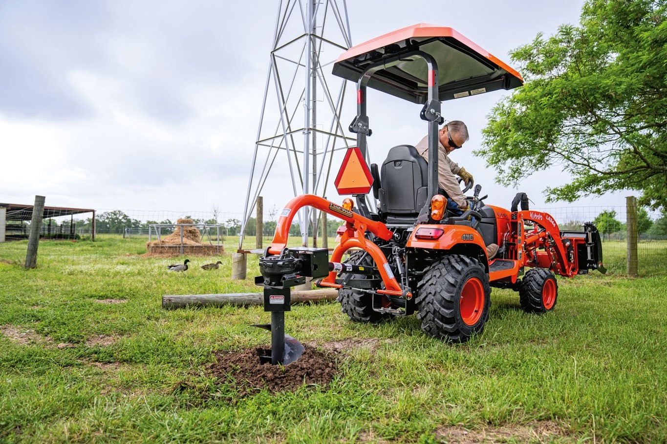 Kubota BX2680 » Ginop Sales Inc., Michigan